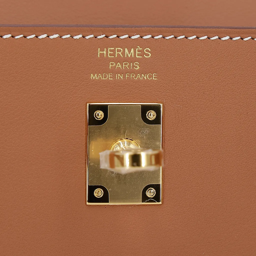HERMÈS Kelly Moove shoulder bag in Gold Swifit leather with Gold hardware