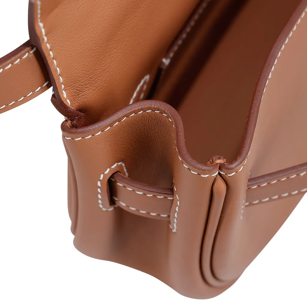 HERMÈS Kelly Moove shoulder bag in Gold Swifit leather with Gold hardware